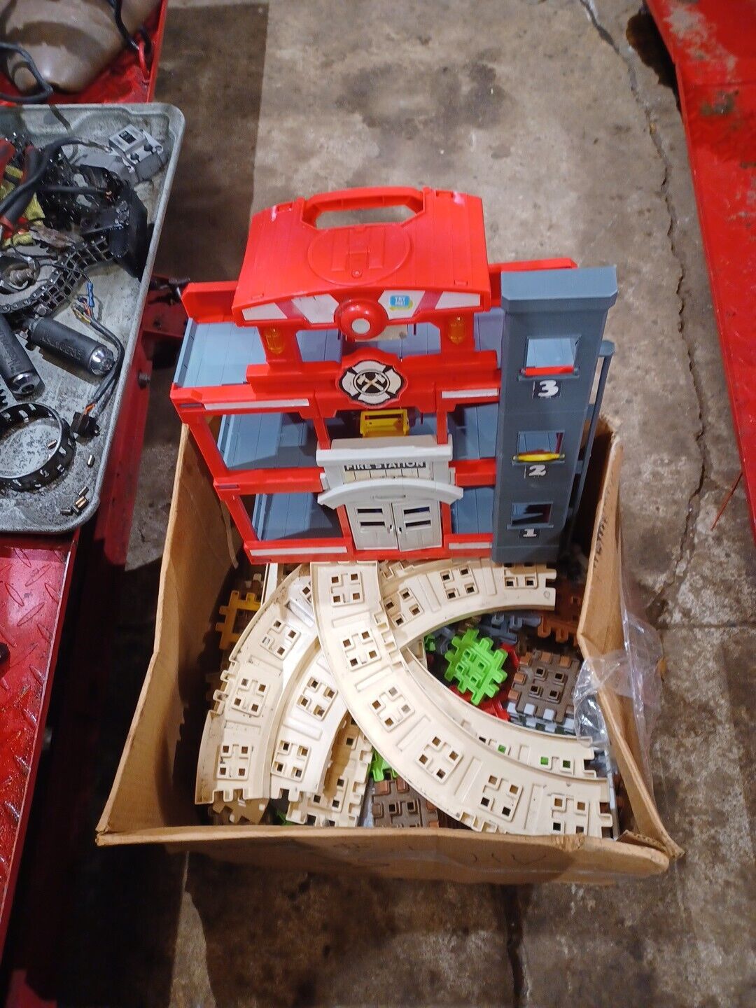 Little Tikes Waffle Blocks Steam Train Set – Underground Engine Werkz